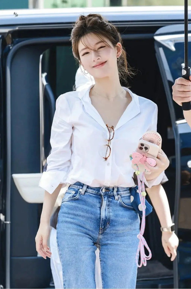 高圆圆、赵露思、周雨彤最近美出圈！她们的穿搭普通人也可以借鉴 -6parkbbs.com