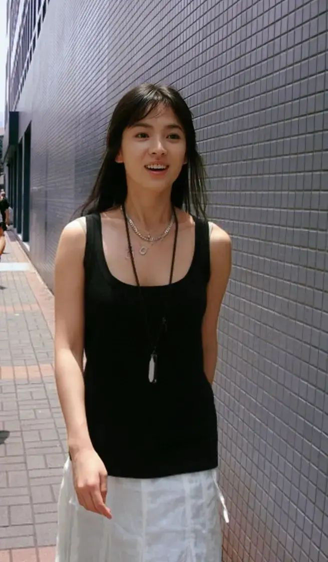 42岁宋慧乔近照曝光让人感叹：这姐美得太放肆了！ -6parkbbs.com